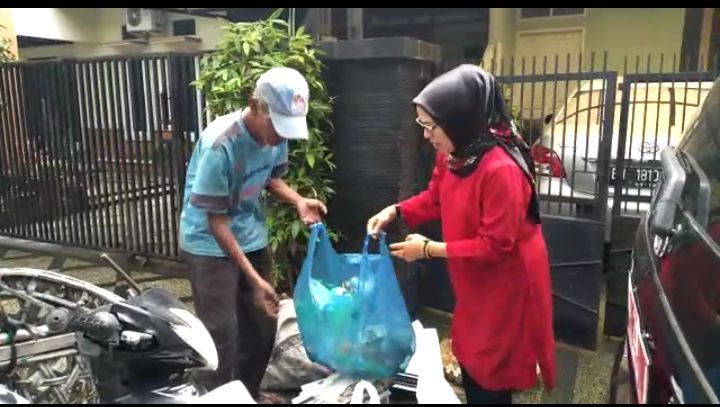 DLHK Pekanbaru Ingatkan Warga Jangan Sepelekan Sampah - Pekanbaru.go.id